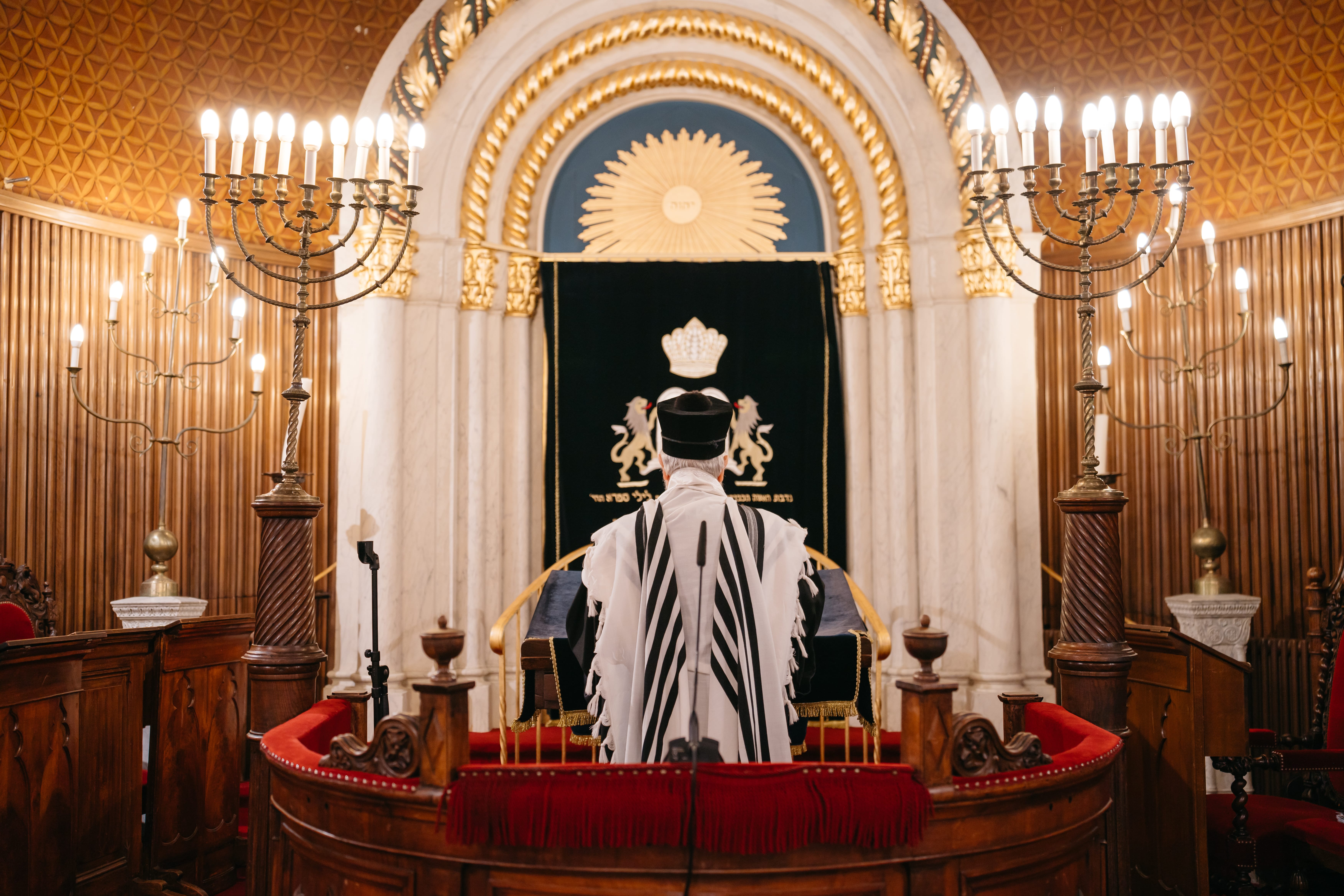 World Jewish Congress Commemorates Kristallnacht at the Great Synagogue ...